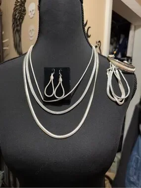 Avon | Jewelry | Jewelry Bundle 24 Silver Tone Avon | Poshmark